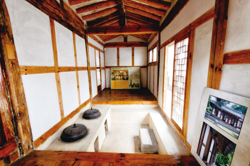 Scent of Spring in Seongbuk-Dong – SEOUL Magazine