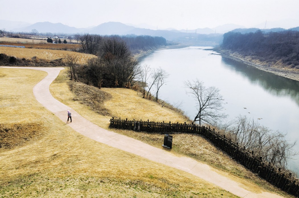 Rough Beauty 연천 – SEOUL Magazine